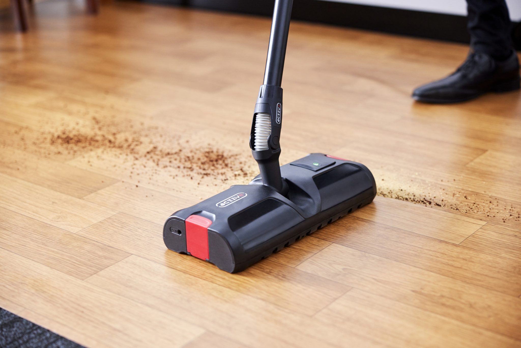 ACTIV8 Battery Powered Vacuum Head - Good Design